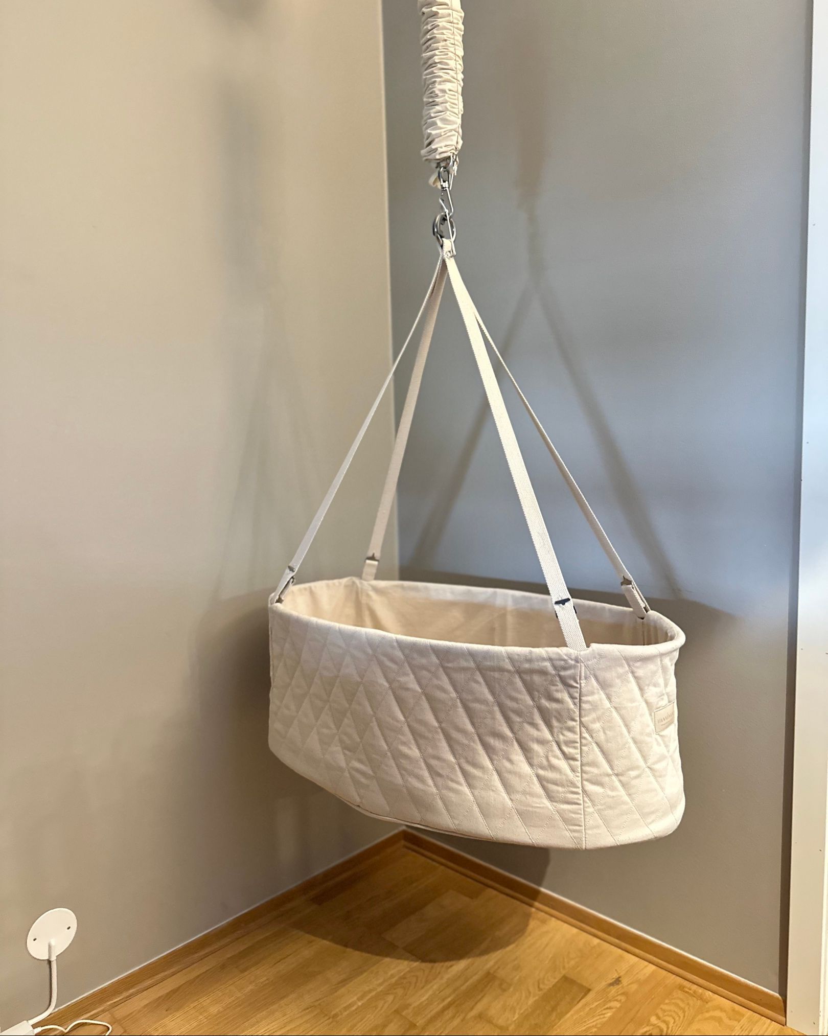 Moonboon -oval vugge · Tise